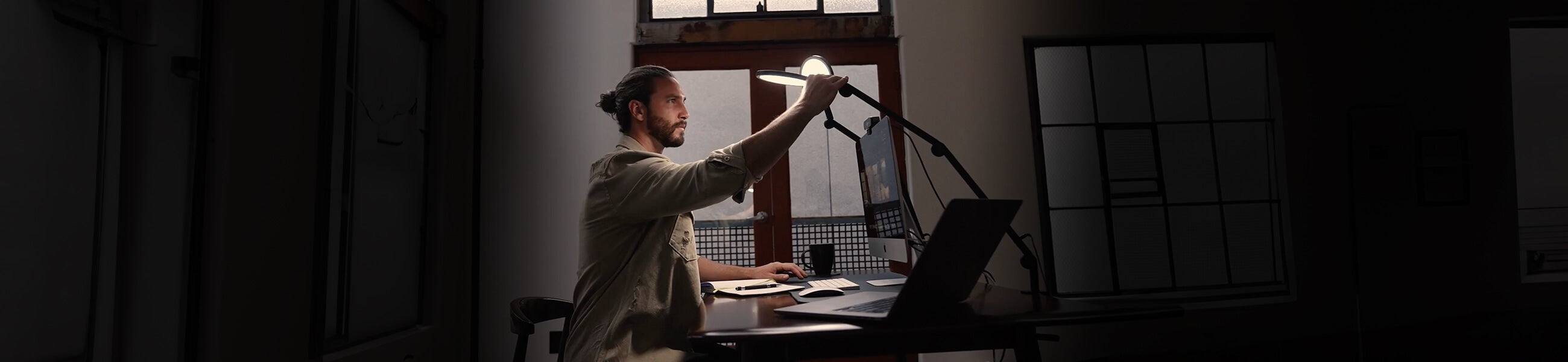 Adjustable Desk Lamps - Multi-Pivot + Dimmable LED Lighting | Lume Cube