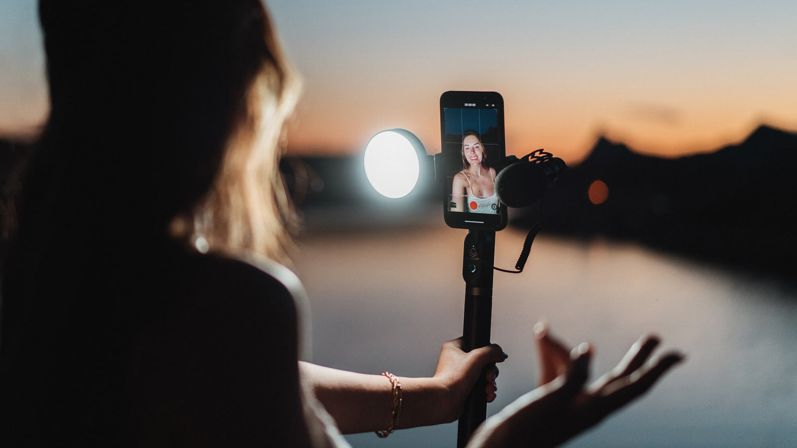 How to Use the Lume Cube Mobile Creator Kit 2: A Step-by-Step Guide for Content Creators