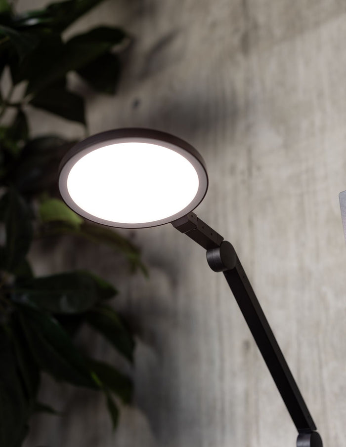 Edge Light 2.0 Black LED Desk Lamp | Modern Clamp-On Desk Light for Any ...