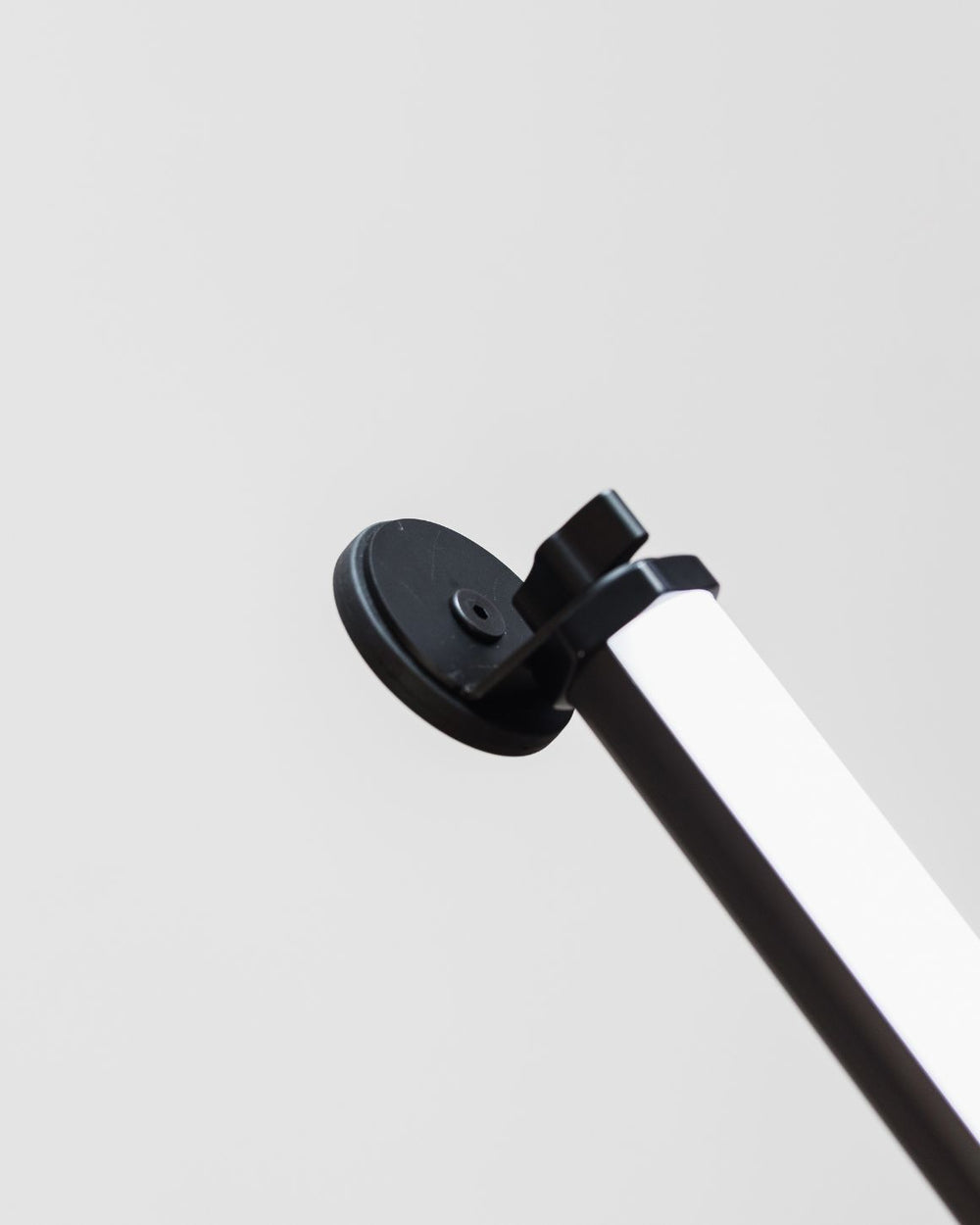 Magnetic Light Mounting Bracket | Lighting & Camera Mounts - Lume Cube